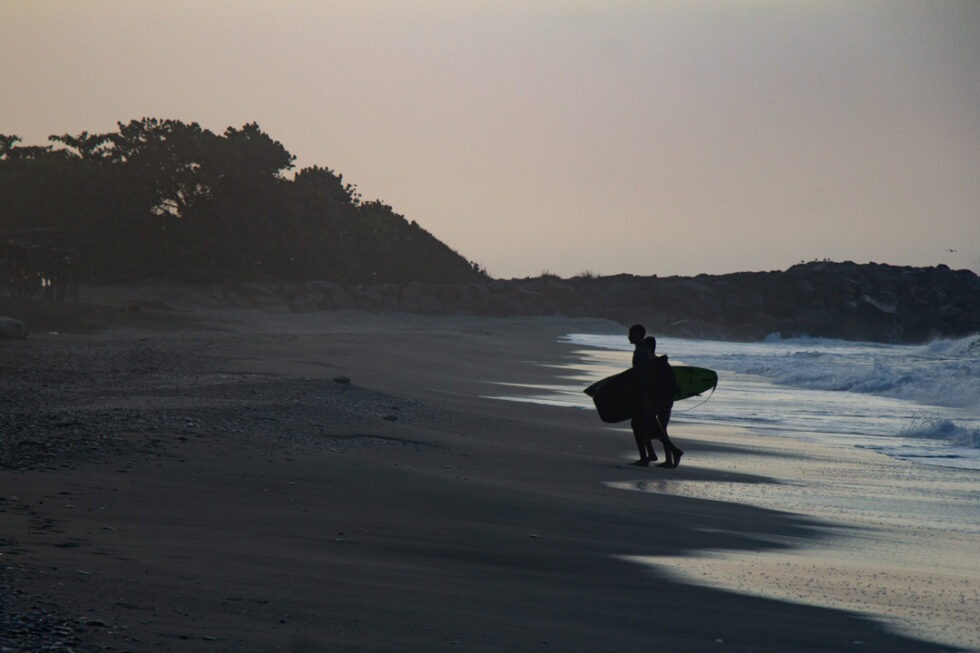 Anare: La vida detrás del surf - Historias Que Laten